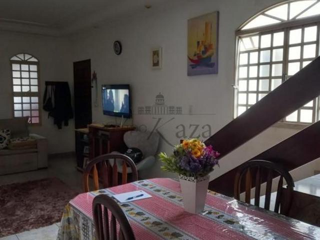Casa Sobrado em São José dos Campos