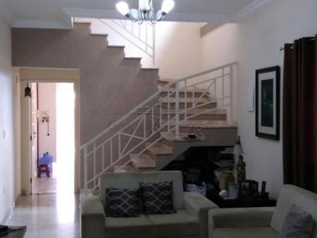 Casa Sobrado em São José dos Campos