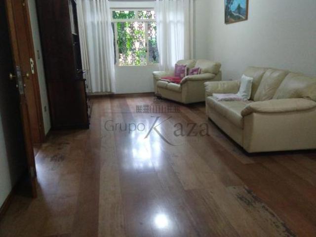 Casa Sobrado em São José dos Campos
