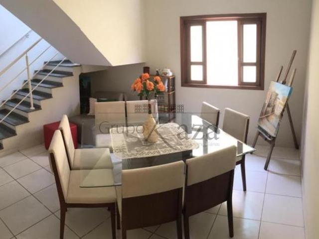 Casa Sobrado em São José dos Campos
