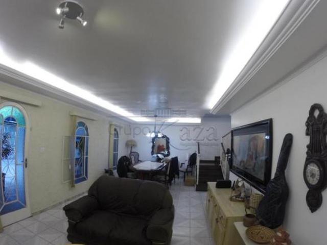 Casa Sobrado em São José dos Campos