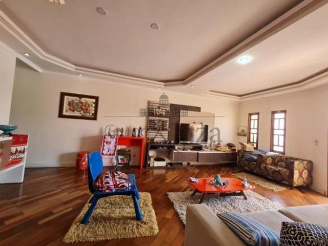 Casa Sobrado em São José dos Campos