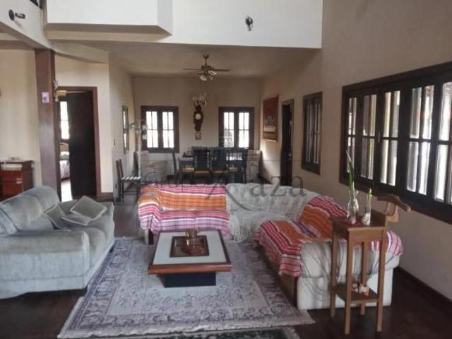 Casa Sobrado em São José dos Campos
