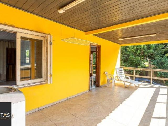 Casa sobrado em Viamão com loja e apartamento