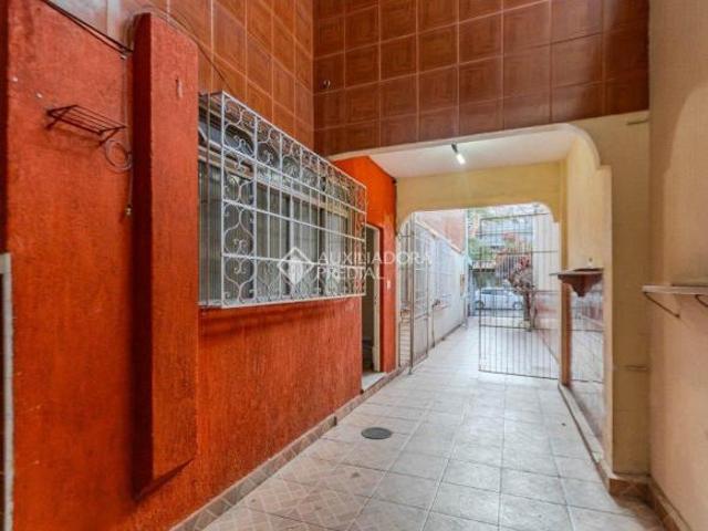 Casa sobrado ideal para Clinica, Restaurante