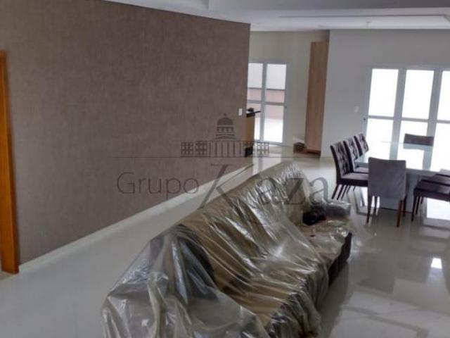 Casa Sobrado Jacareí Loteamento Villa Branca 3 Dormitórios 166m²