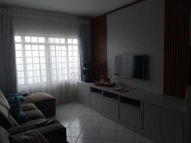 Casa Sobrado Jacareí Parque Santo Antônio 3 Dormitórios 263m² Aceita Permuta