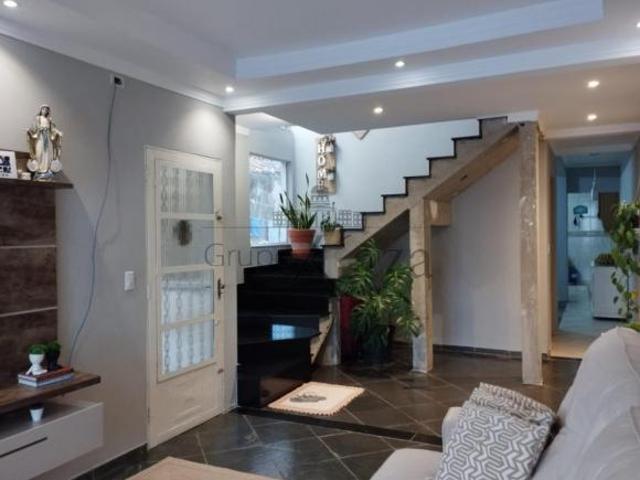 Casa Sobrado Jardim Nova Florida 188m² 3 Dormitórios