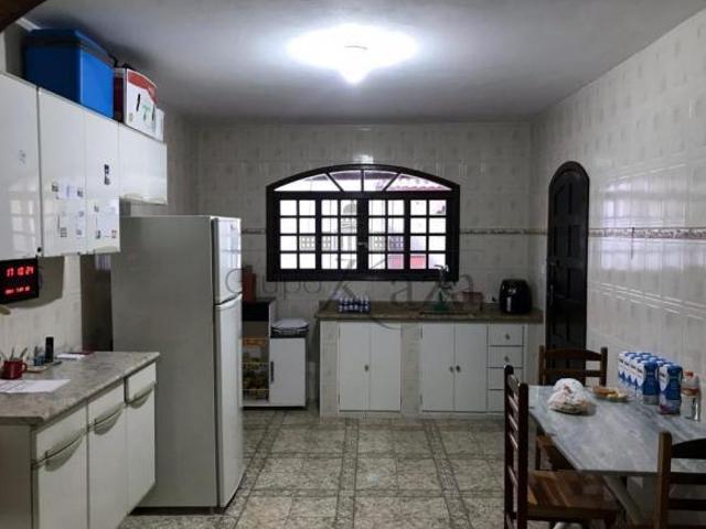 Casa Sobrado Jardim Albuquerque Santa Branca 209m² 2 Dormitórios Aceita Permuta