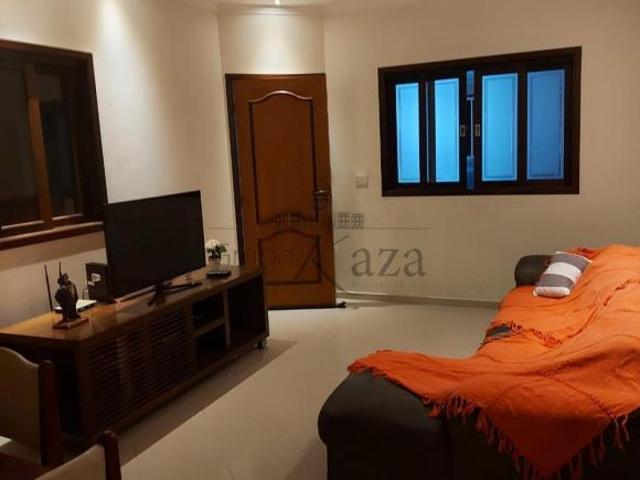 Casa Sobrado Jardim das Industrias 3 Dormitórios 125m²