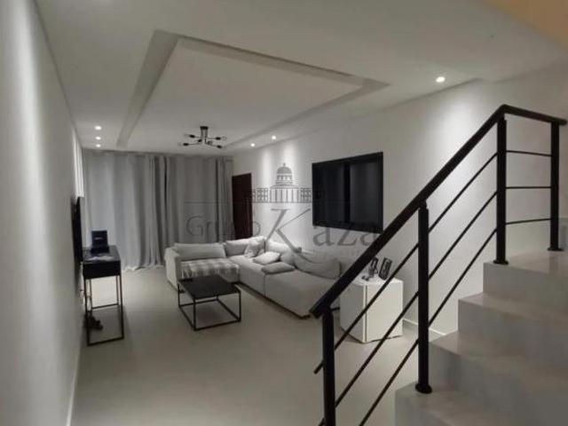 Casa sobrado Jardim das Industrias 3 Dormitórios 168m²