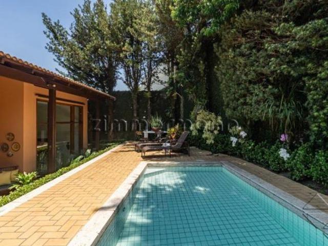 CASA SOBRADO JARDIM GUEDALA 3 DORMITÓRIOS 4 VAGAS
