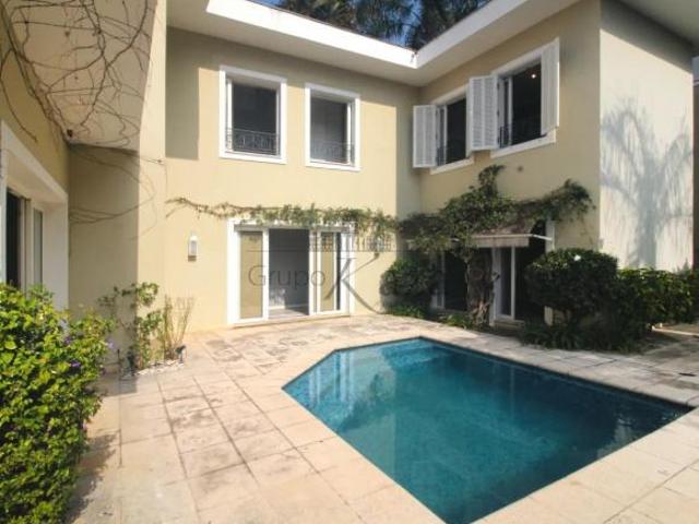 Casa Sobrado Jardim Guedala 3 Suítes 750m²
