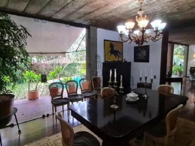 Casa Sobrado Jardim Guedala 4 Dormitórios 650m²