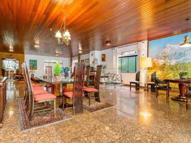 Casa Sobrado Jardim Guedala 4 Dormitórios 747m²