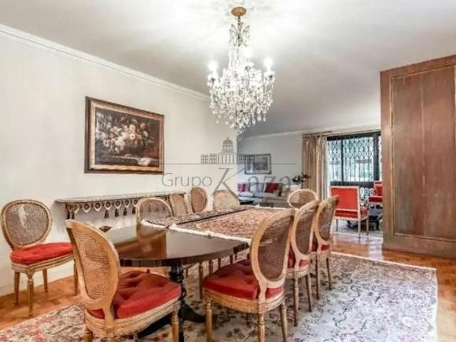 Casa Sobrado Jardim Luzitânia 5 Dormitórios 553m²