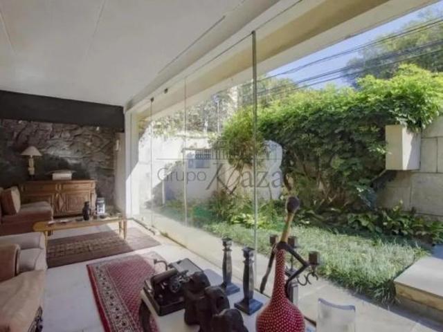 Casa Sobrado Jardim Paulistano 3 Dormitórios 500m²