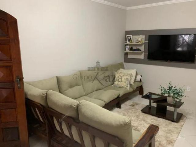 Casa Sobrado Jardim Portugal 4 Dormitórios 176m²