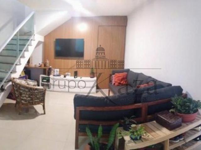 Casa Sobrado Jardim Rodolfo 200m² 3 Dormitórios