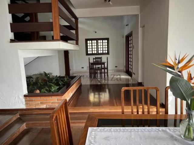 Casa Sobrado Jardim Santa Maria Jacareí 462m² 3 Suítes