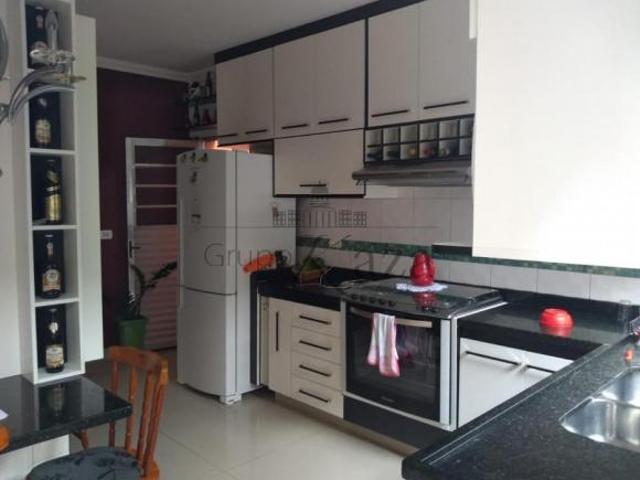 Casa Sobrado Jardim Santa Marina 108,88m² 3 Dormitórios Aceita Permuta