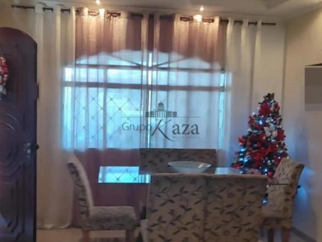 Casa sobrado Jardim Santa Inês I 3 Dormitórios 165m² Aceita Permuta