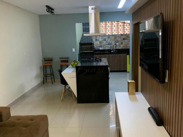 Casa sobrado / Jardim Vale do Sol / 02 dormitórios sendo 02 suítes / 75 m² / São José dos Campos
