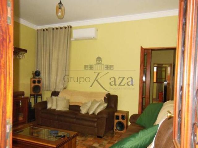 Casa Sobrado Loteamento Villa Branca 265m² 4 Dormitórios