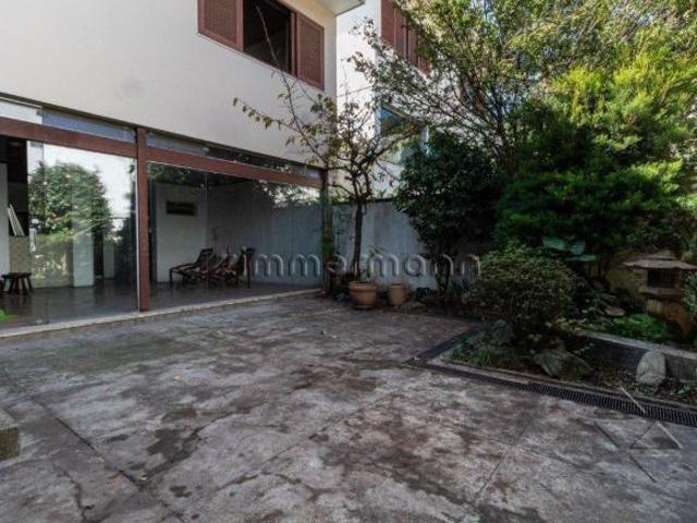 CASA SOBRADO MOEMA 3 DORMITÓRIOS