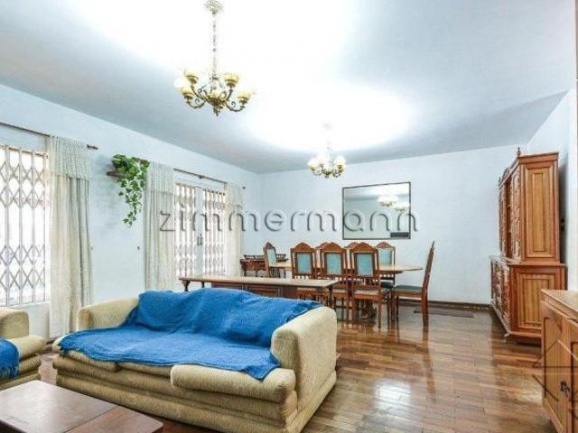 CASA SOBRADO MOEMA 3 DORMITORIOS 2 VAGAS