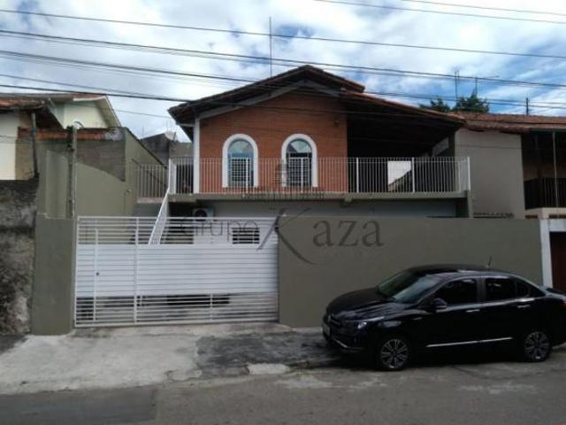 Casa Sobrado Monte Castelo 122m² 4 Dormitórios Aceita permuta