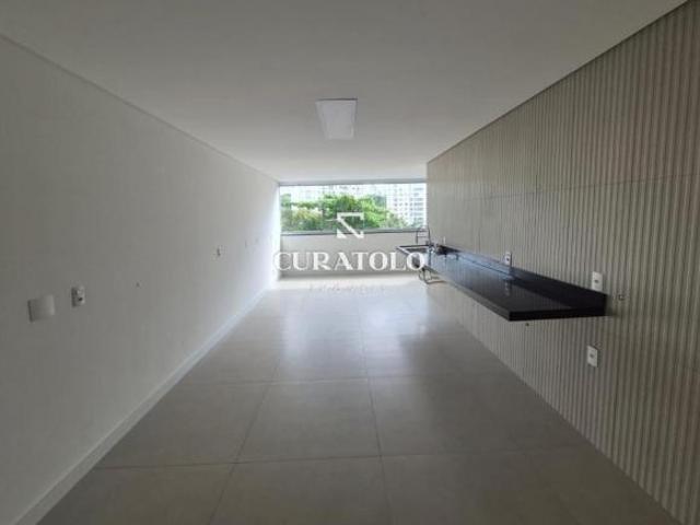 Casa/ sobrado novo à venda com 279 m², 3 suítes, varanda e 5 vagas, Santa Maria, São Caetano do Sul