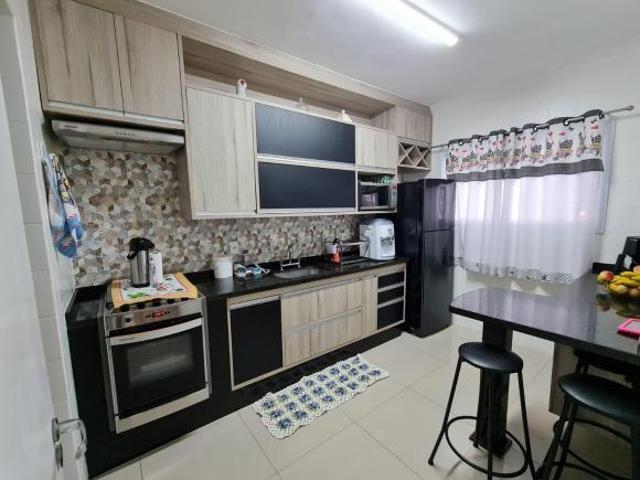Casa Sobrado no Condomínio Residencial Chácara Sônia: 3 Dormitórios, Quintal com Churrasqueira