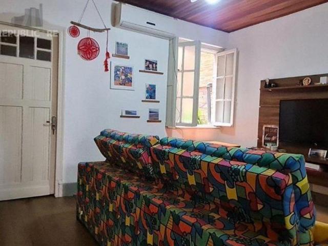 Casa sobrado no Centro de 4 dormitórios