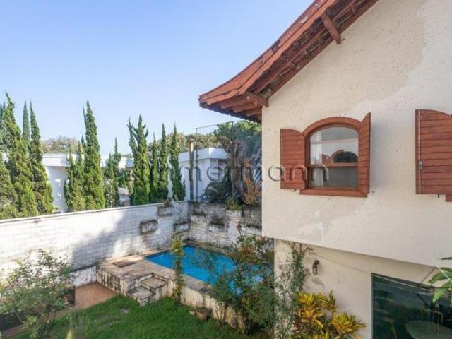 CASA SOBRADO NO ALTO DE PINHEIROS DE 5 DORMITÓRIOS