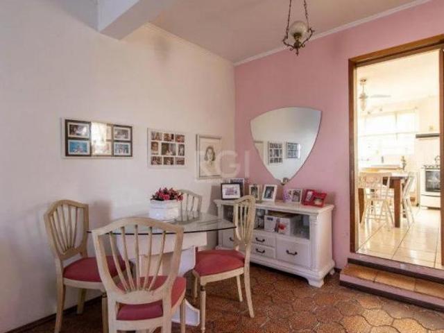 Casa Sobrado no bairro Cristo Redentor em Porto Alegre