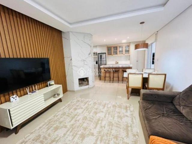 Casa Sobrado no bairro Igara com 3 quartos, 4 vagas e 108m²