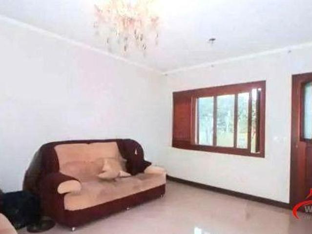 Casa sobrado no bairro Vila Ipiranga de 4 dormitórios e 2 vagas