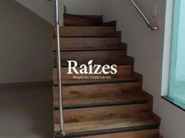 Casa sobrado no Laranjeiras com 3/4 sendo 1 suíte
