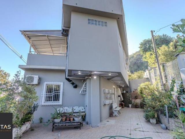 Casa sobrado no Morro Santana de 2 dormitórios e 2 vagas