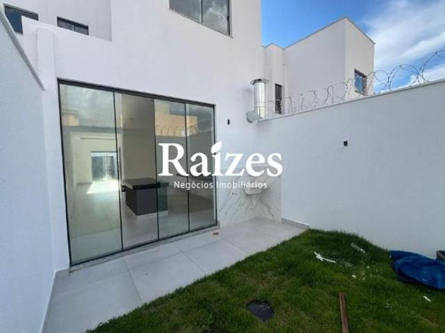 Casa sobrado no Novo Mundo com 3/4 sendo 1 suíte