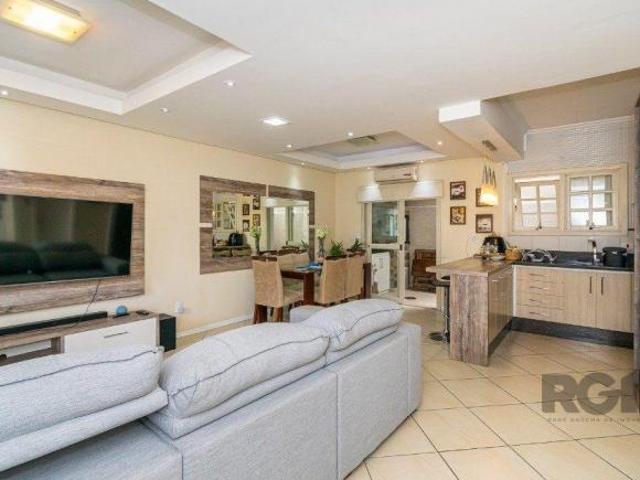 Casa sobrado no Sarandi de 3 dormitórios e vaga