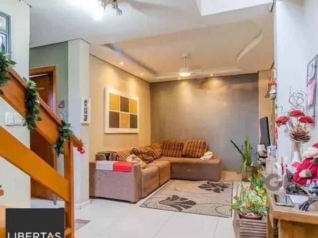 Casa sobrado no Partenon de 4 dormitórios e 2 vagas