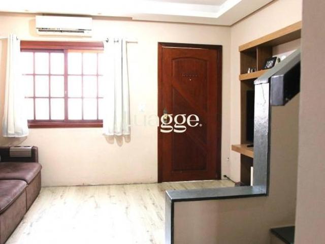 Casa sobrado na Hípica de 2 dormitórios e 2 vagas