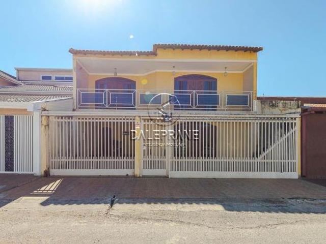 CASA SOBRADO NA QNM 40