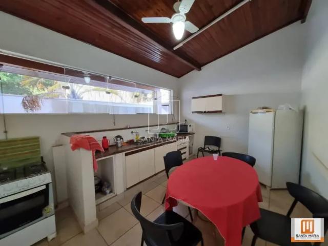 Casa sobrado na rua 15 dormitórios/suite, cozinha planejada