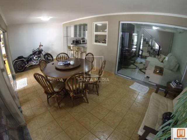 Casa sobrado na rua 2 dormitórios, cozinha planejada