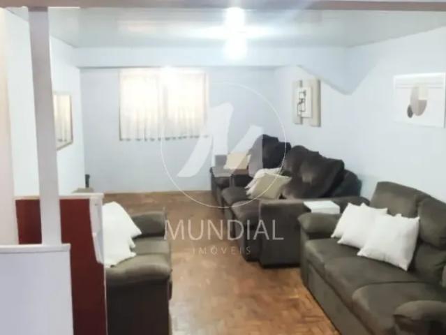 Casa sobrado na rua 3 dormitórios, cozinha planejada