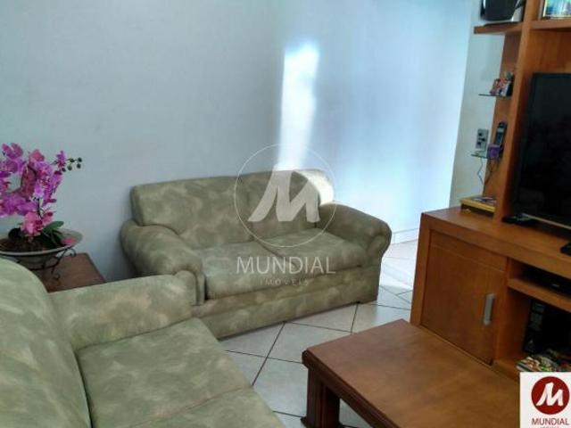 Casa sobrado na rua 3 dormitórios