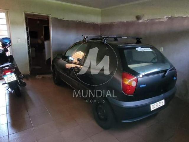 Casa sobrado na rua 3 dormitórios, cozinha planejada